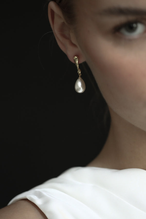 Sculptural Long Pearl Drop Earrings | Studio Bride